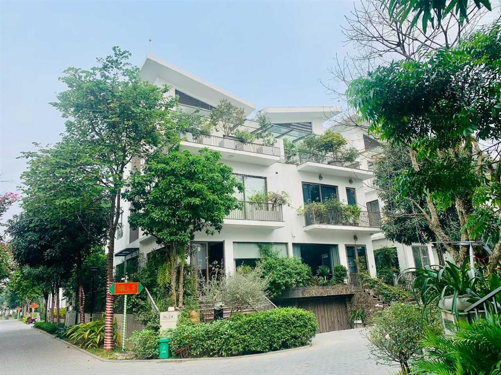 Bán căn biệt thự đơn lập siêu đẹp, ngay cạnh bể bơi khai sơn hill long ...