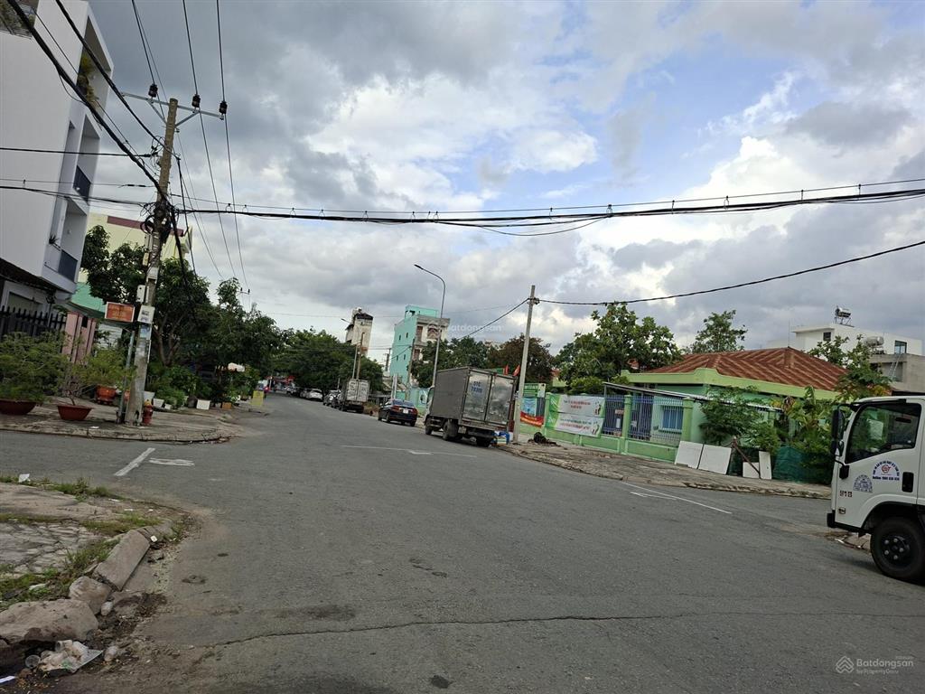 Cần bán đất thổ cư hẻm 12m 526 nguyễn văn tạo