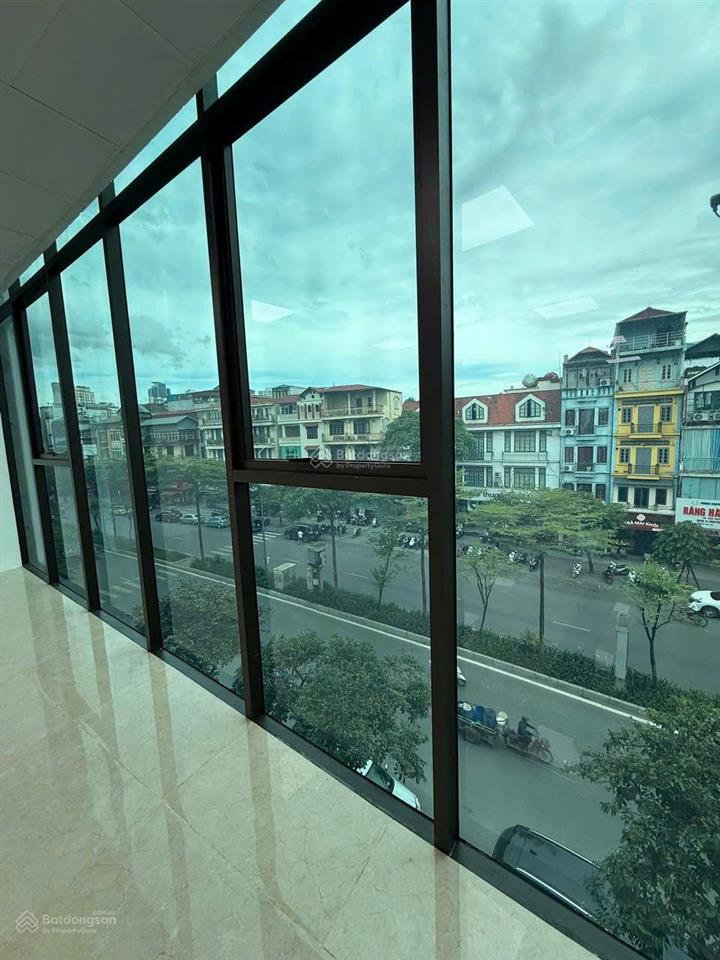 Mặt phố đào tấn mặt tiền 6.5m 5 tầng thang máy 160m2 122 tỷ