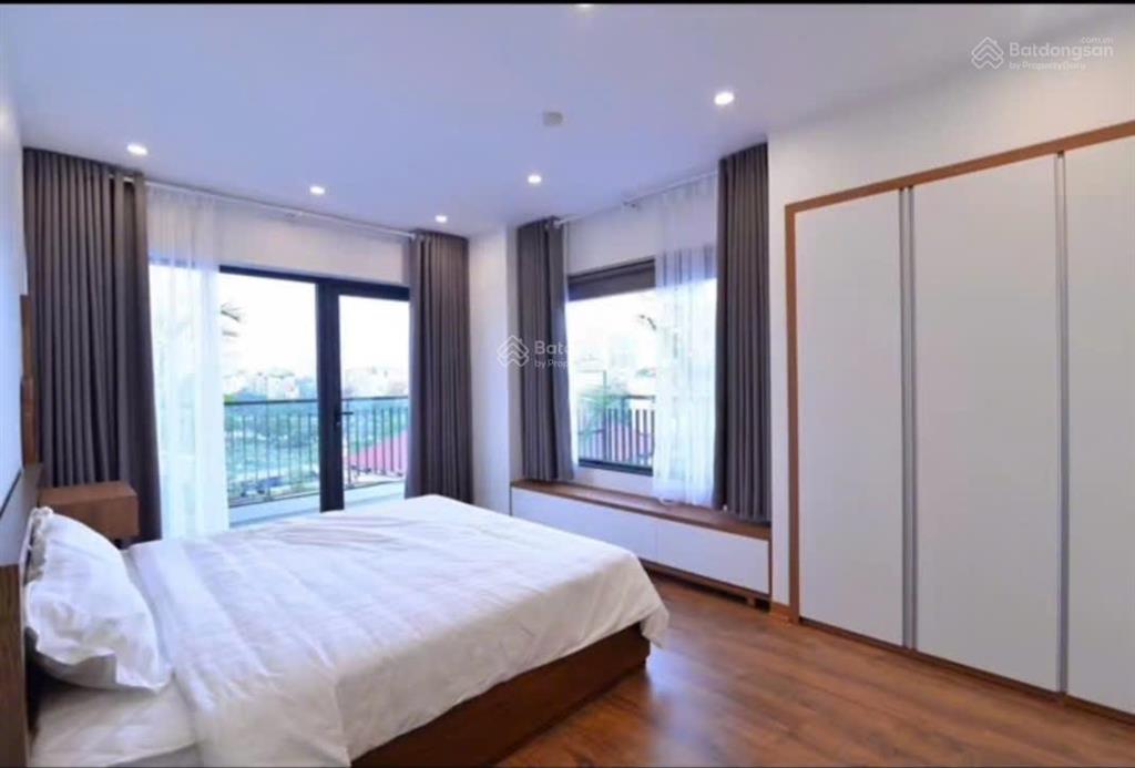 Gia đình bán tòa nhà 8 tầng phố đi bộ trịnh công sơn, s 194 m2,mt 7.5m ...