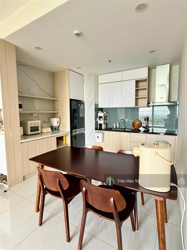 Chính chủ bán nhanh căn hộ 2pn góc full nội thất giá cạnh tranh cc the ...