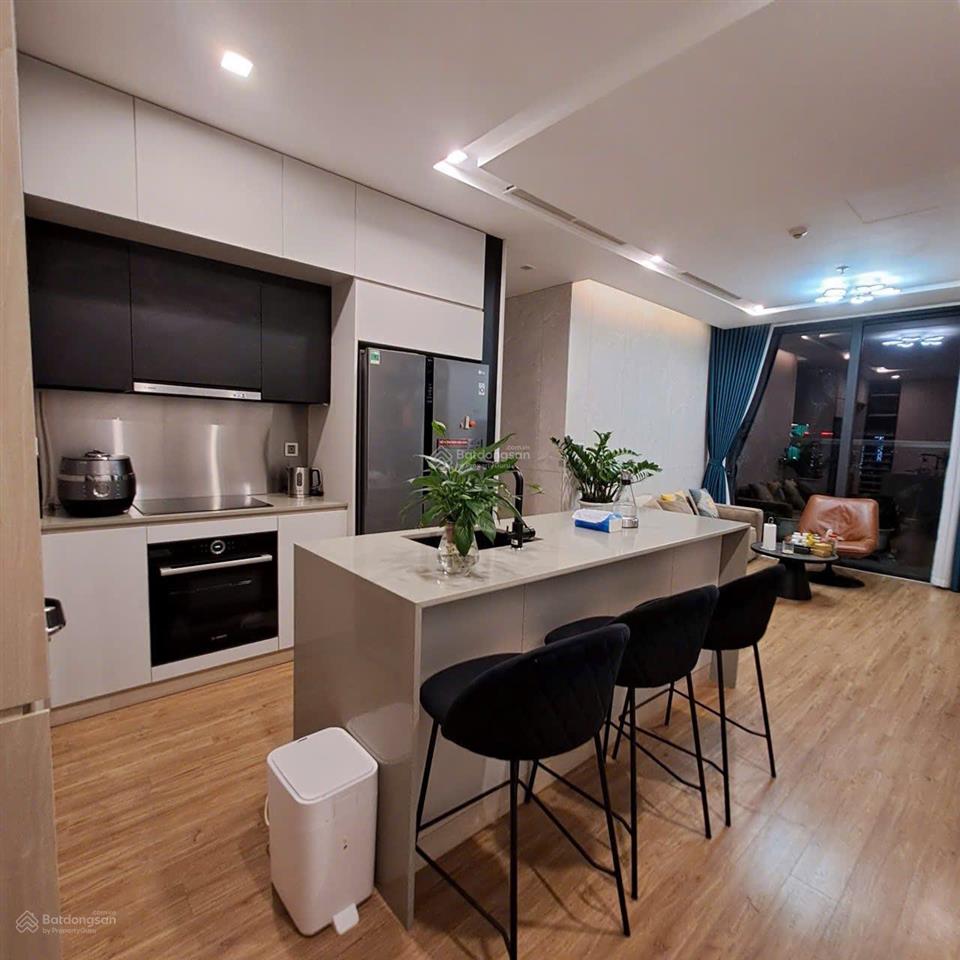 Chính chủ bán căn hộ 2pn tầng trung tòa a dự án sun square. full đồ ...