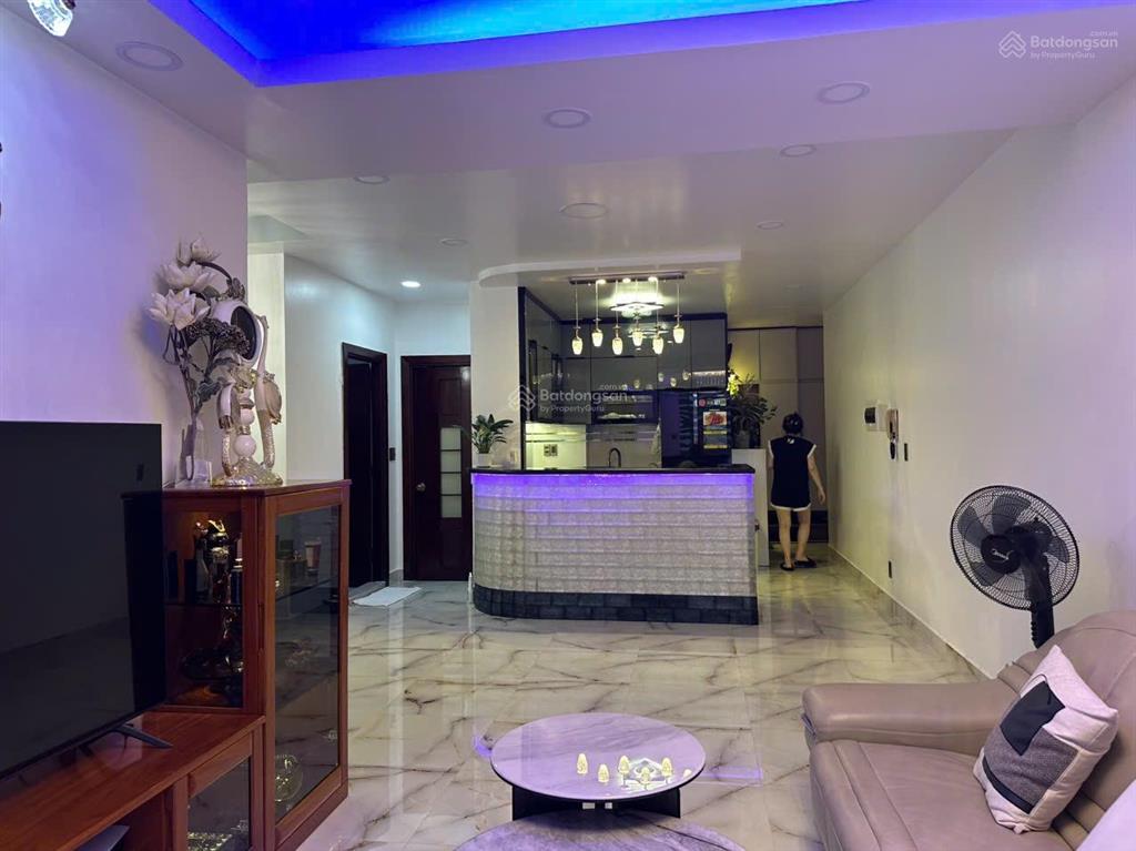 Căn hộ dt 81m2, 2pn 2wc khu sky garden phú mỹ hưng quận 7