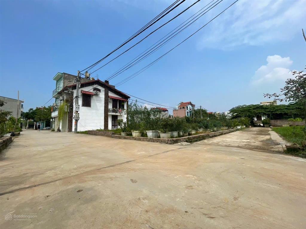 Thị trấn quang minh 53m giá 3tỷ ô tô tải ngủ trong đất mặt tiền 6m