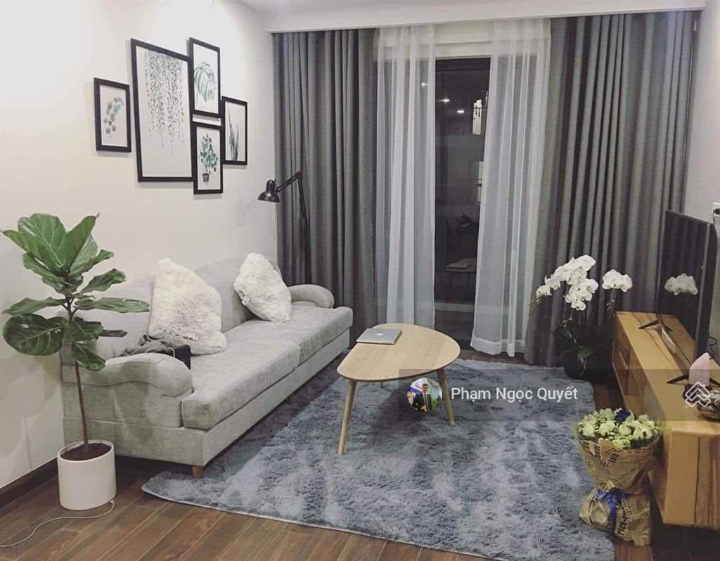 Chính chủ bán căn 68m2 2pn + tầng trung có ban công phòng khách giá 6,7 ...