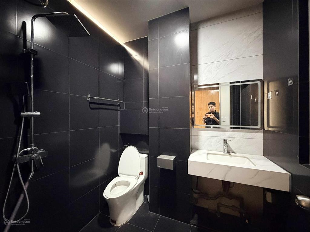 Ngon nhất phú nhuận hẻm nhựa 8m xe tải tránh trần huy liệu, p15 có chỗ ...