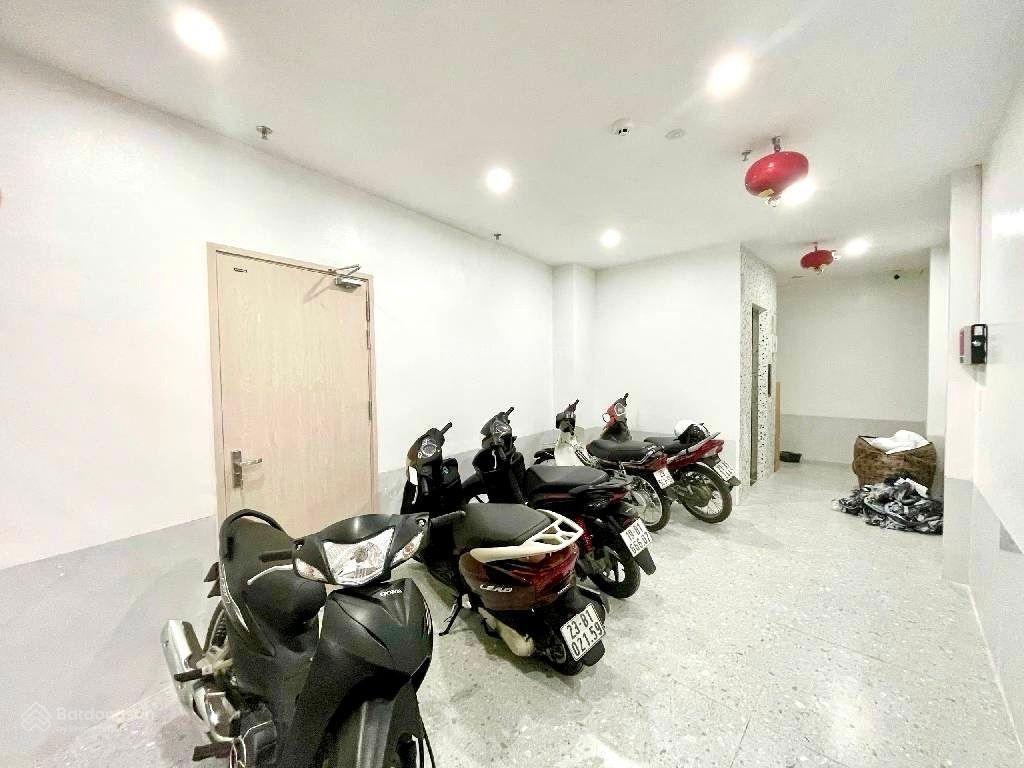 Chung cư mini phố triều khúc 7 t,thang máy, nhà mới , 12pn khép kín ...