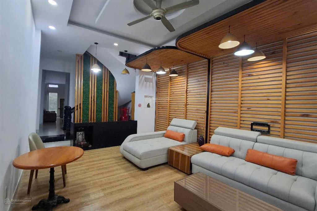 Bán tòa nhà căn hộ phan xích long, phường 1, dt 150m², hầm, 4 tầng, 18 ...