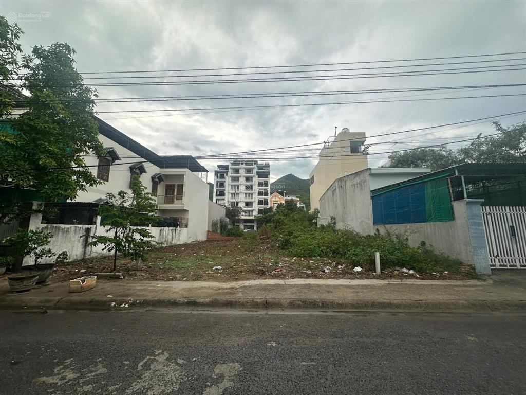 Bán lô đất ngang 12 m gần biển phạm văn đồng đường vũ hữu phường vĩnh ...