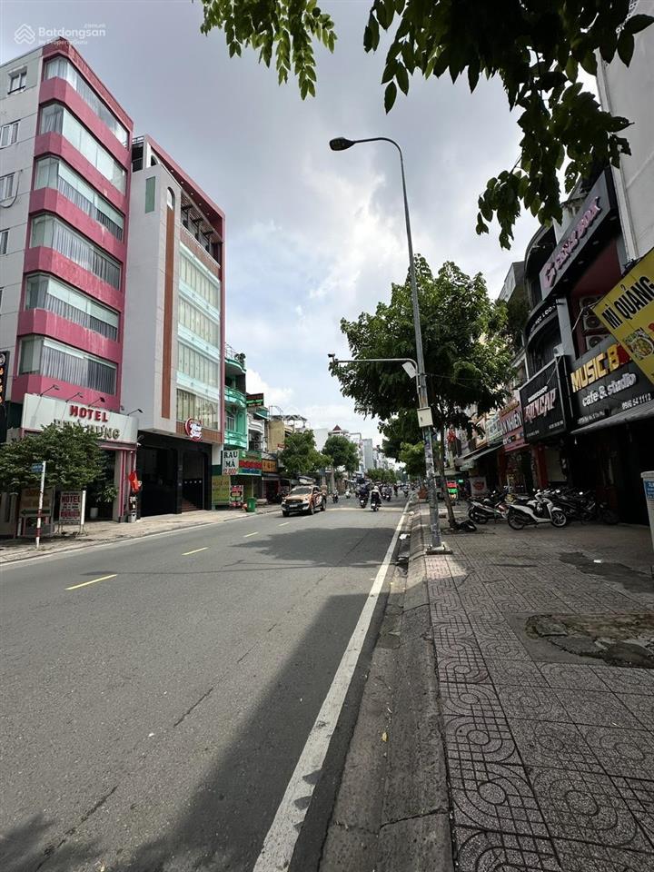 17,5 tỷ ( 78m2)cho vị thế căn nhà khu kinh doanh sầm uất nhất nhì quận ...